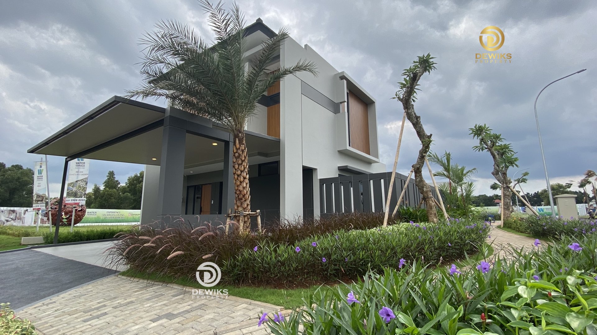 Water Terrace Grand Wisata (Double Gate System)